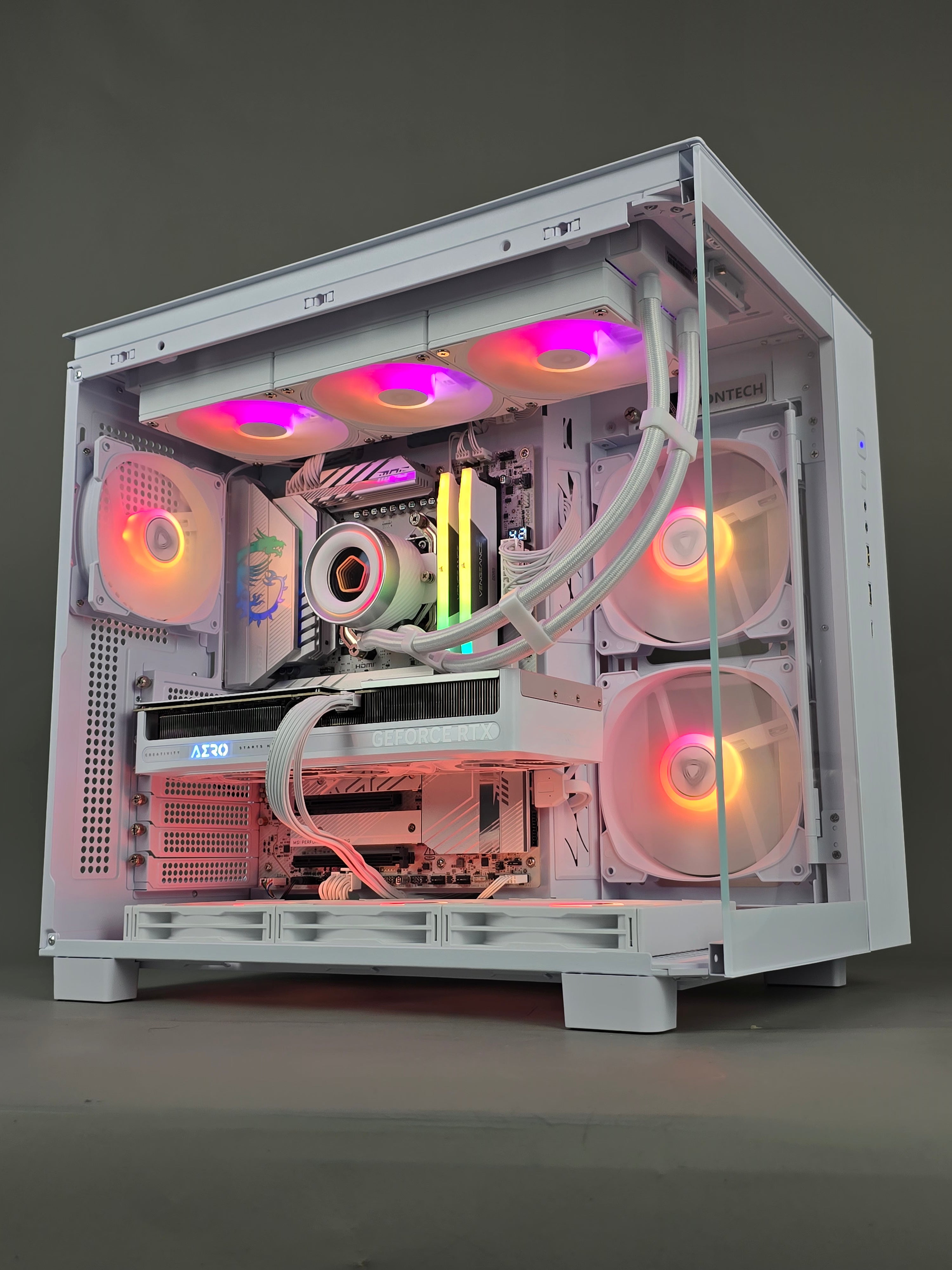 Snow White - Gaming PC Ryzen 7 9850X3D RTX 5080 – Wattec